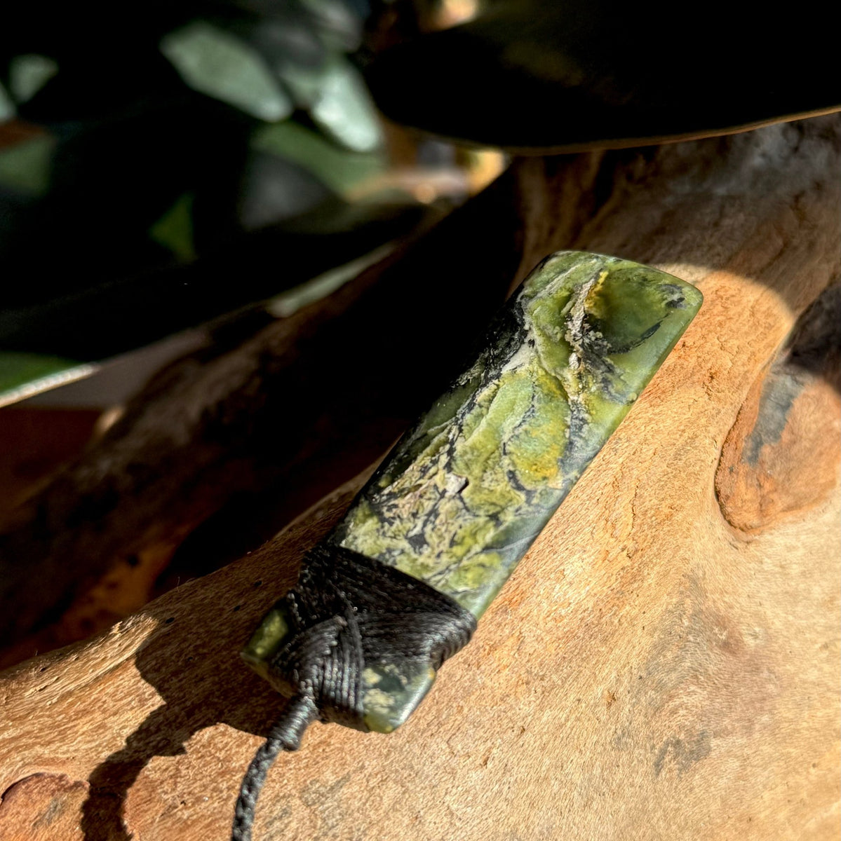Douglas Creek Smoke & Glass Slim Toki - Unique Pounamu – Simply Stone ...